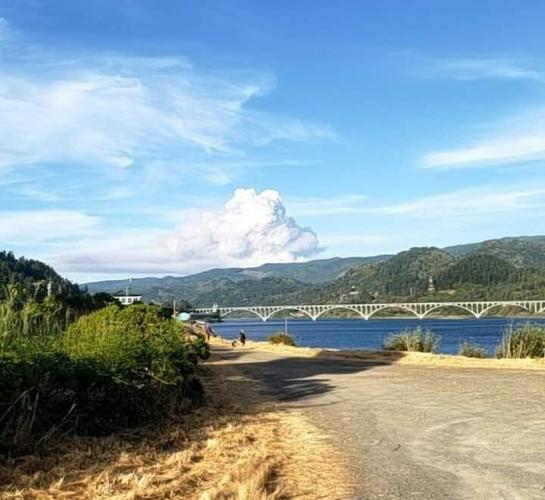 Flat Fire burning in Curry County in Oak Flat | | kdrv.com