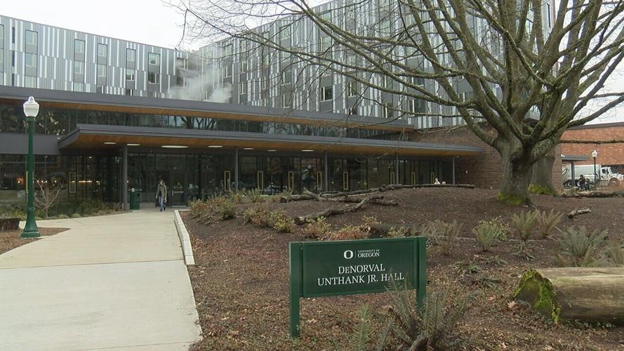 University of Oregon's freshman class causing overcrowding ...