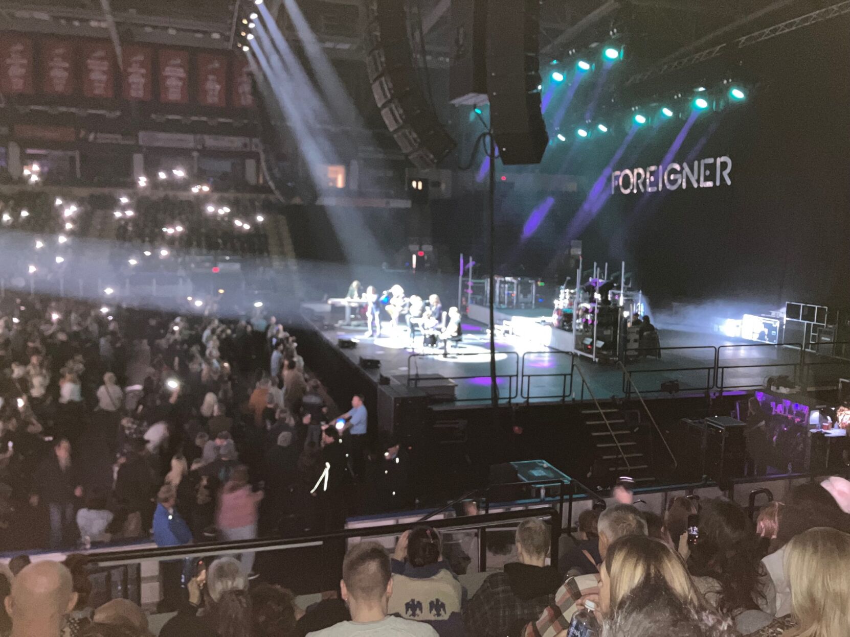 Foreigner, surprisingly, delivers lots of surprises | Entertainment ...