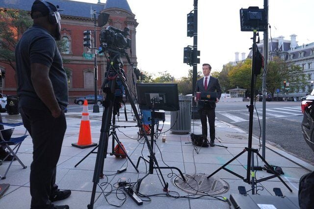 Judge orders White House to restore access to CNN, MS NOW and Politico ...