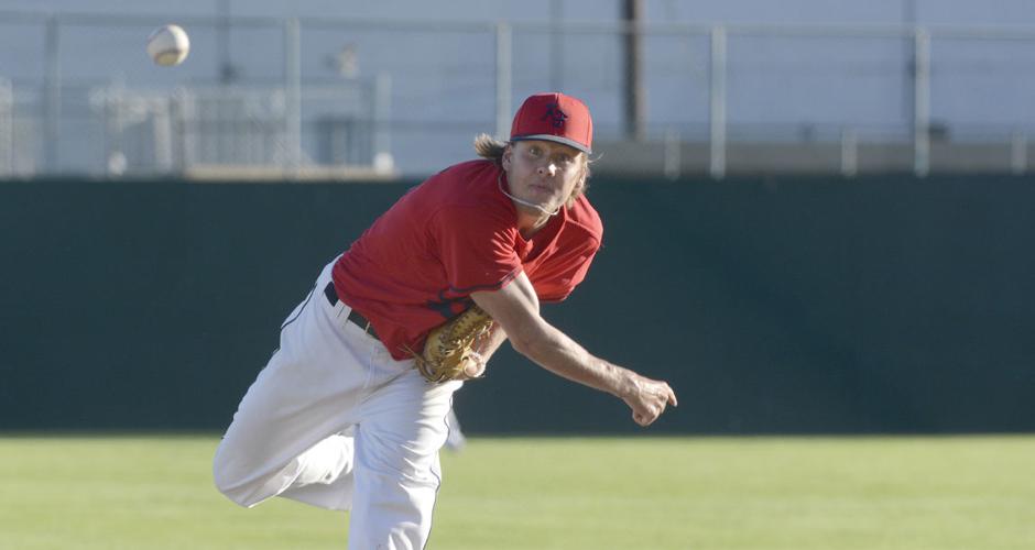 Kelowna Falcons baseball action | Gallery | kelownadailycourier.ca