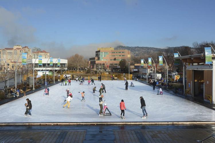 Skating at Stuart Park | Gallery | kelownadailycourier.ca