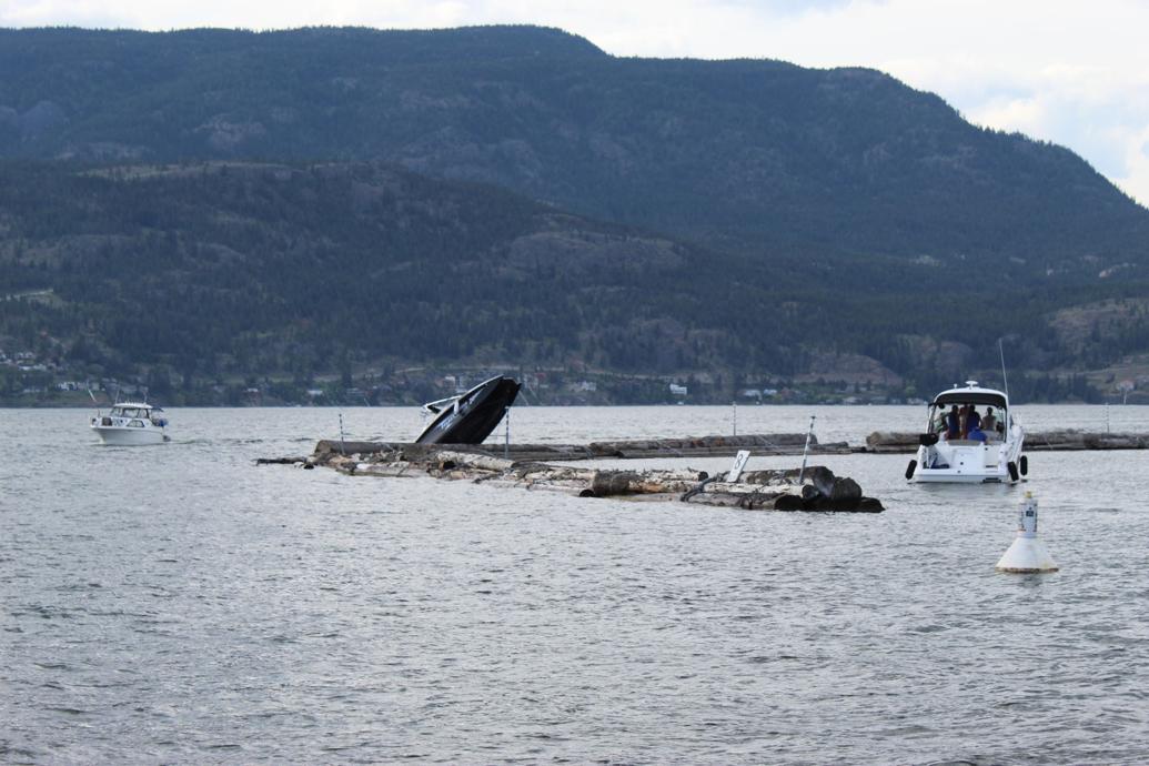 No one hurt when boat hit log boom | News | kelownadailycourier.ca