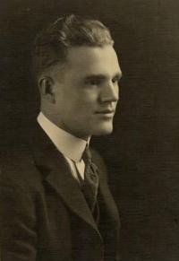 Kentucky sailor killed at Pearl Harbor to have remains laid to rest at ...