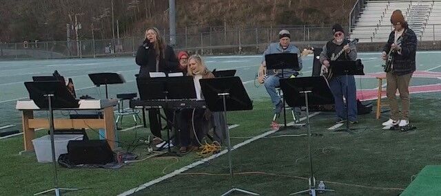 400 celebrate risen Savior at Belfry football field at chilly Sonrise ...