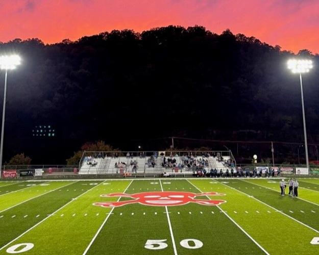 400 celebrate risen Savior at Belfry football field at chilly Sonrise ...