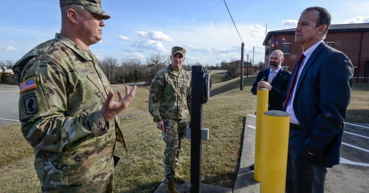 Pentagon official visits Fort Knox | News | kentuckytoday.com