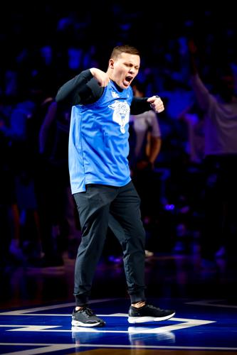 Cats honor 'Rupp's Runts,' rally past Bulldogs for first SEC win ...