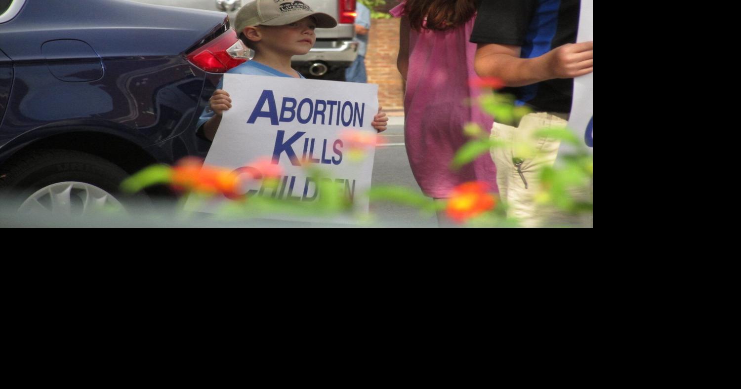 Franklin pro-life chain stands together in prayer to end abortion ...