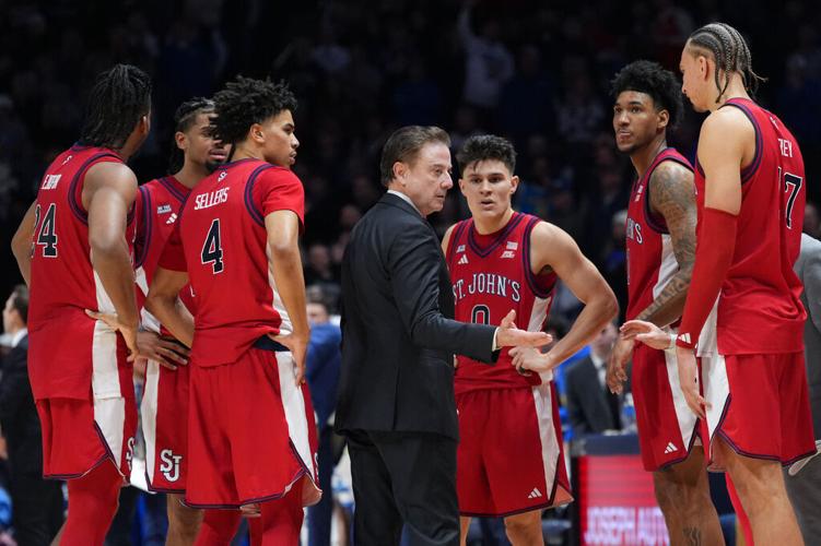 Rick Pitino savors reaching 900 victories as a college head coach in St ...