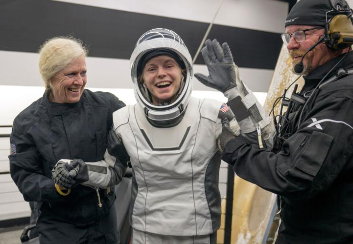 Ailing astronaut returns to Earth early in NASA's first medical ...