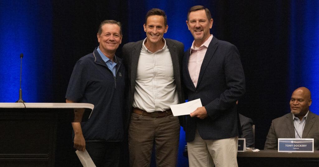 Lifeway presents largest-in-years missions offering to IMB, NAMB ...