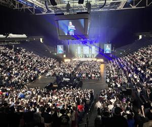 Unite Kentucky revival brings 2,000 to altar in Rupp Arena | Baptist ...