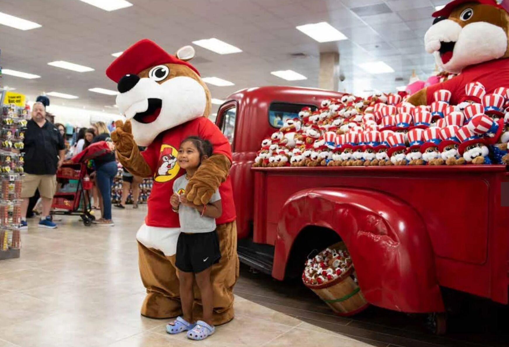 Long-awaited Buc-ee's opens its doors | News | kentuckytoday.com