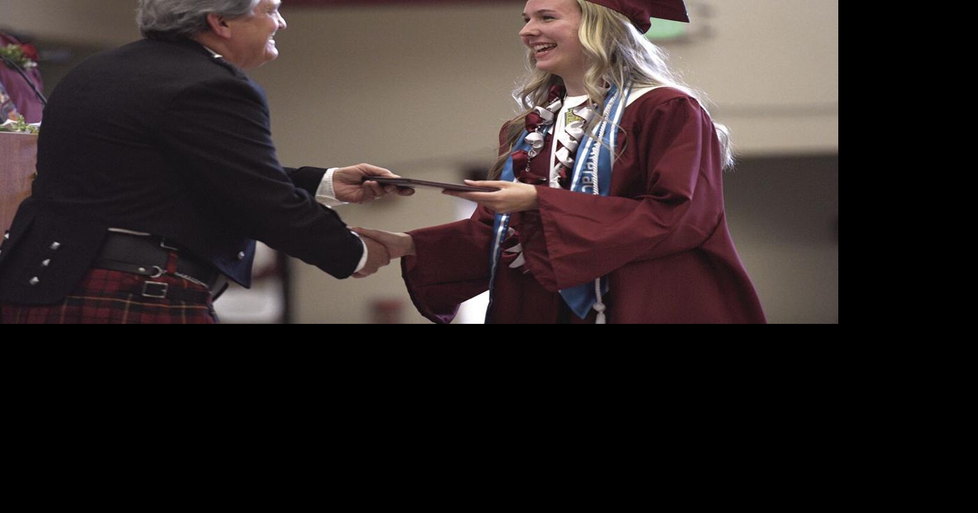 128 seniors accept diplomas | Local News | ketchikandailynews.com