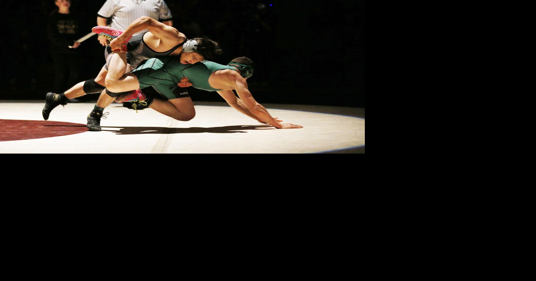 It takes an Island to build a champion: Bryant Holloway's path to state ...