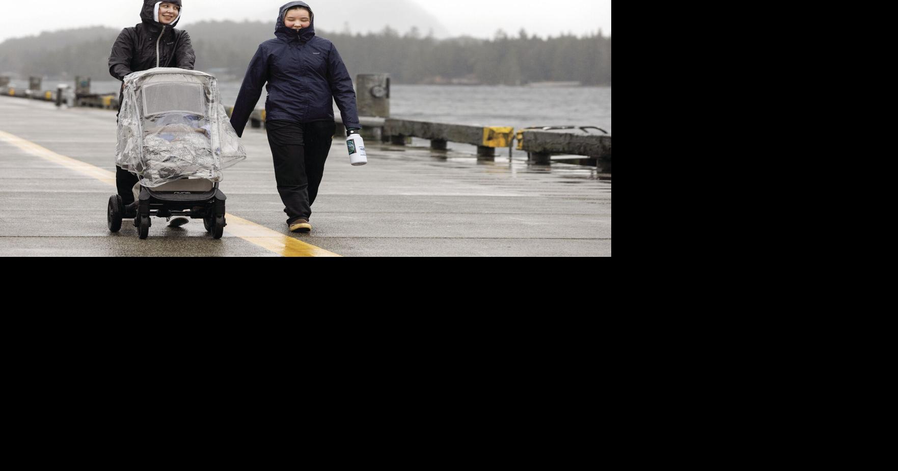 Walkin' in the rain | Photos | ketchikandailynews.com