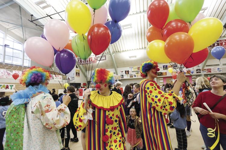 Kayhi seniors prepare for annual Senior Carnival | Education ...