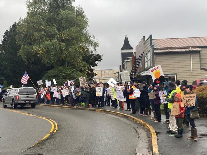 Peaceful rally in Ketchikan part of national ‘No Kings' events | Local ...