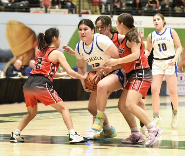 Chevak stuns Miss Chiefs, 34-30 | Sports | ketchikandailynews.com