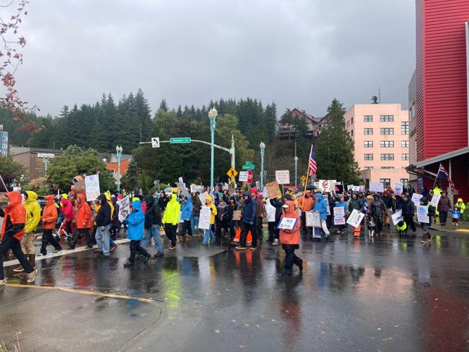 Peaceful rally in Ketchikan part of national ‘No Kings' events | Local ...
