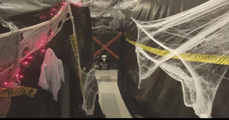 ‘Haunted hallway’ raises prom funds | Education | ketchikandailynews.com