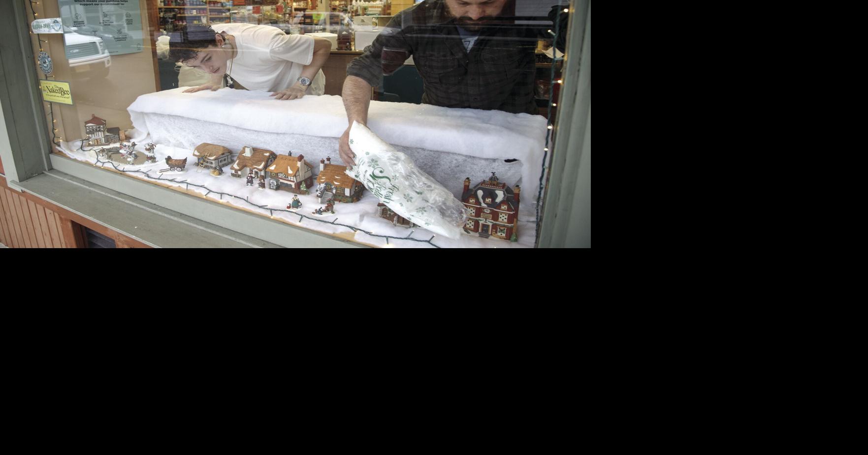 Christmas storefront | Photos | ketchikandailynews.com
