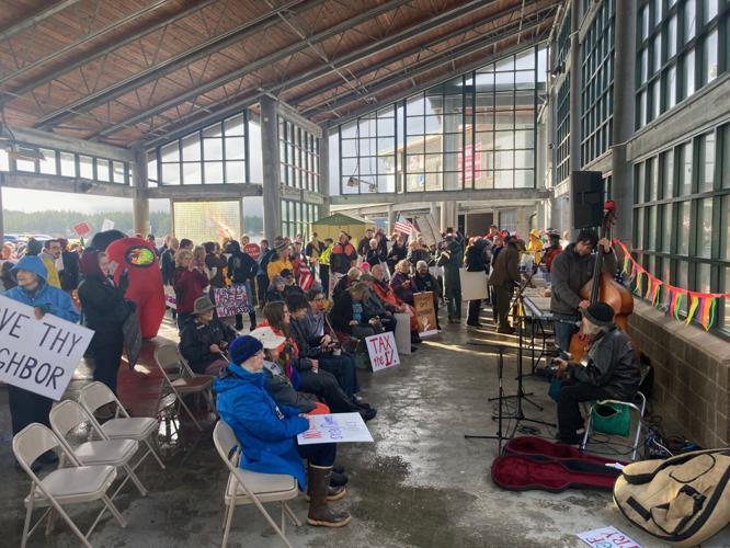 Peaceful rally in Ketchikan part of national ‘No Kings' events | Local ...