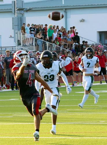 Conchs still show signs of learning in season opener | Local School ...