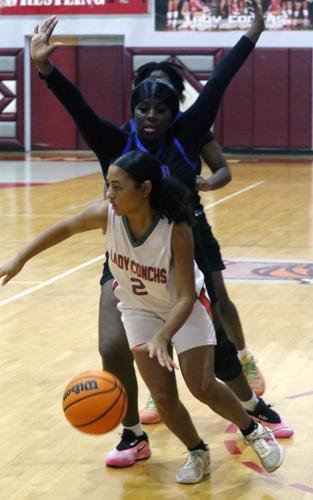 Defense, rebounding highlight Lady Conchs’ fight despite loss | Local ...