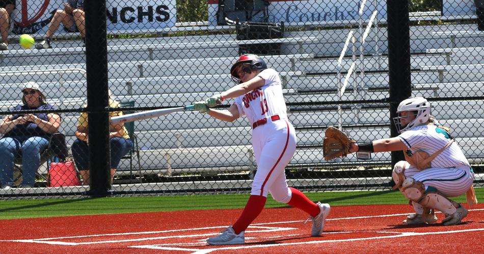 GAINING MOEMNTUM: Lady Conchs extend win streak to four with sweep of ...