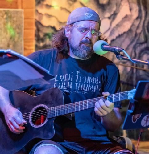 Jesse Wagner and Happy Dog band just stopped leaving | Paradise ...
