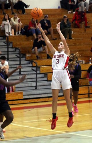 Defense, rebounding highlight Lady Conchs’ fight despite loss | Local ...