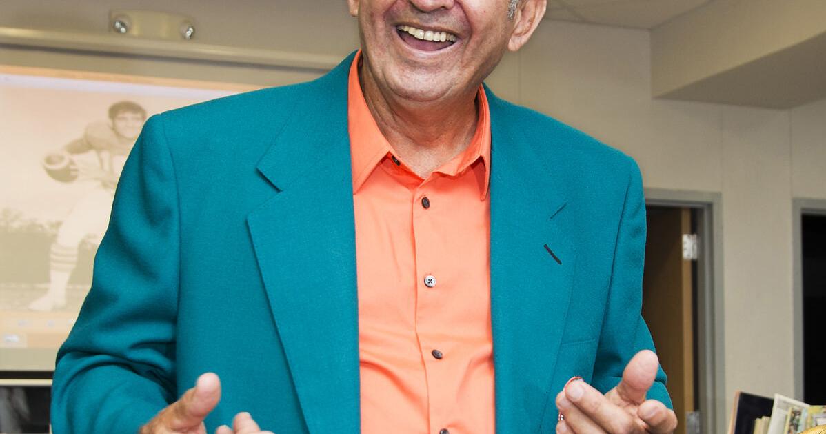 Key West legend, Miami football’s ‘Matador’ George Mira Sr. dies at 83 ...