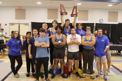 Marathon High boys weightlifting team | Score | keysnews.com