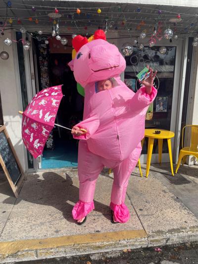 Jillian Wiley is full of joy — and glitter | Local News | keysnews.com