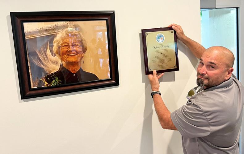 Commissioners dedicate plaque in memory of Murphy | County | keysnews.com