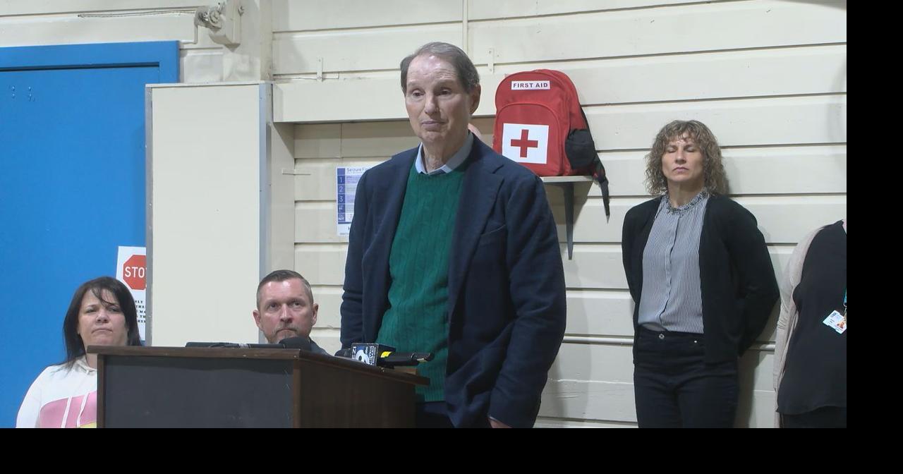 U.S. Senator Ron Wyden makes the case for his Child Tax Credit bill in ...