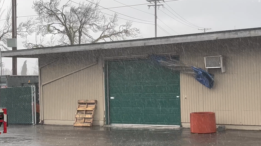 Springfield utility workers responding to wind-related power outages ...