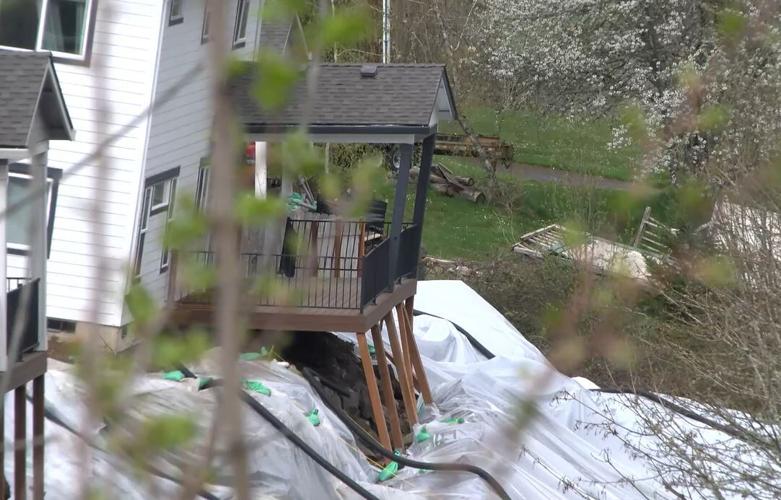 Three homes forced to evacuate after sliding down cliff in Eugene’s ...