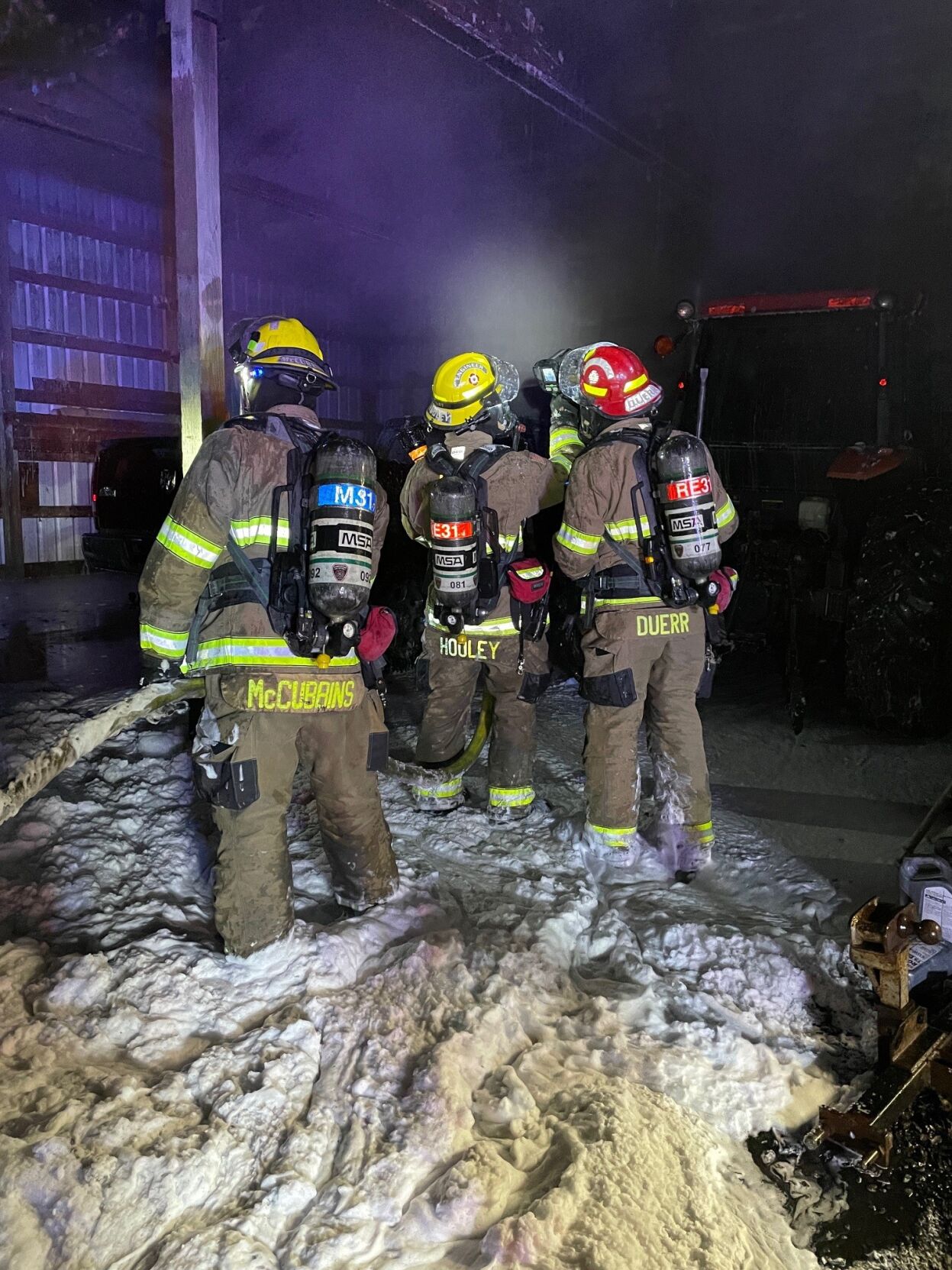 Lebanon firefighters extinguish workshop car fire | News | kezi.com