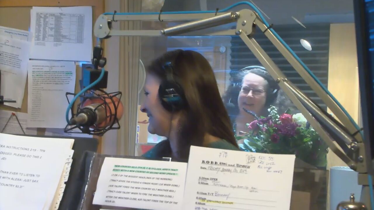 Broadcast legend Tracy Berry retires after 27 years on KKNU 93.3 FM ...