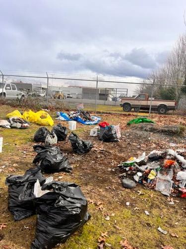 Locals take trash cleanup into their own hands at Eugene's Delta Ponds ...