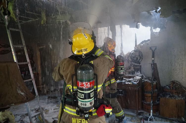 Lebanon firefighters extinguish house fire off Old Santiam Highway ...