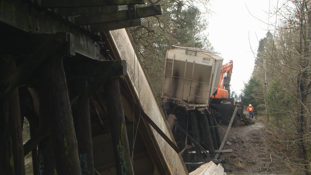 Corvallis residents say collapse of train trestle is no big surprise ...