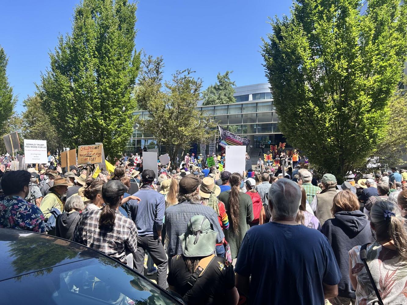 'No Kings' protest in downtown Eugene | News | kezi.com