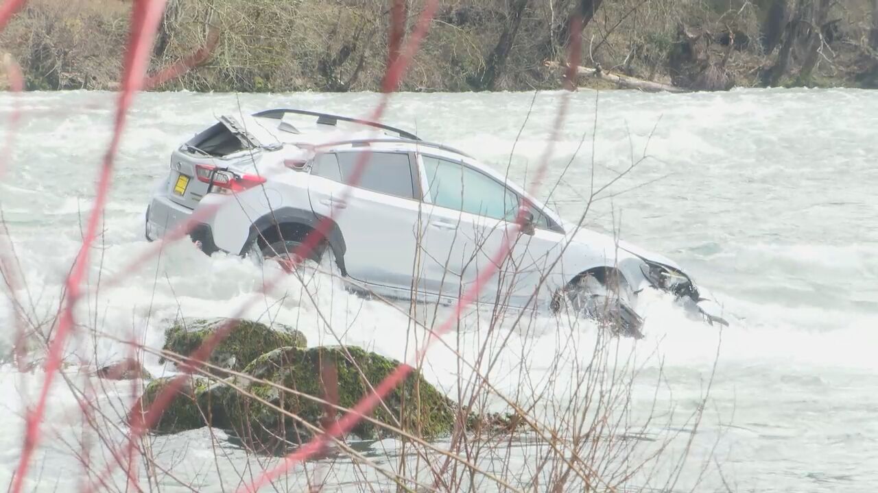 Helicopter rescues driver from late-night car crash into McKenzie River ...