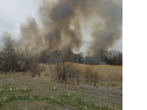 UPDATE: Fire crews have brush fire near Moses Lake 75-80% contained, no ...