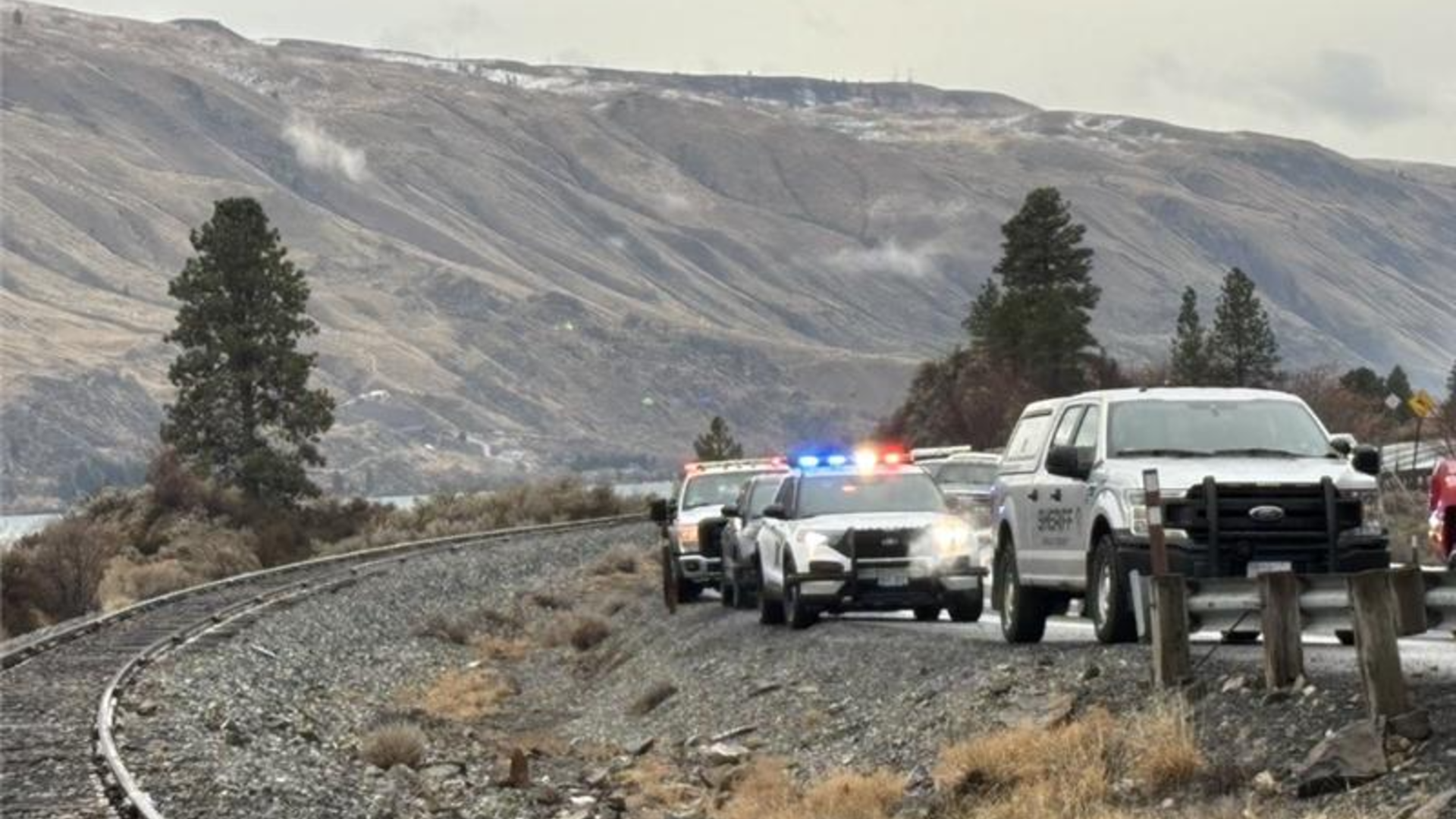 Person found dead in submerged car in Columbia River, Highway 97A ...