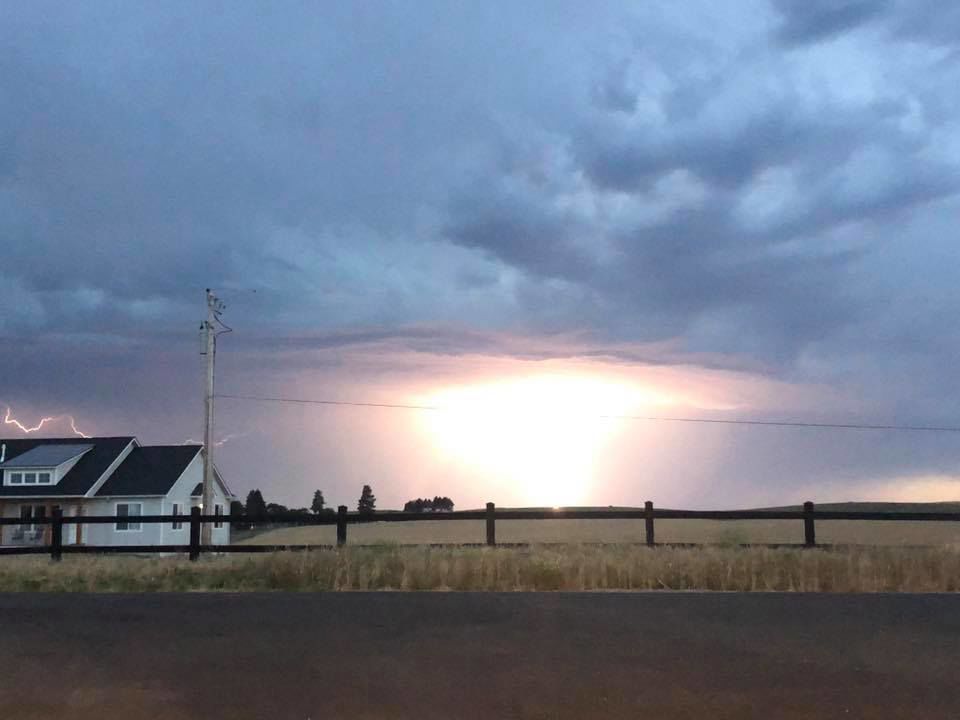 PHOTOS: KHQ viewers capture many of the nearly 3,500 lightning strikes ...